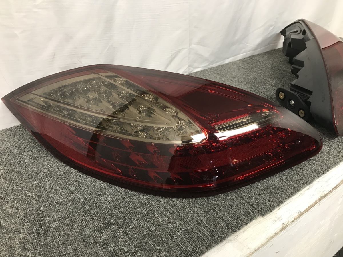 ポルシェ 970 パナメーラ 純正 LED スモークテールランプ テールライト 左右 97063141504 97063141604 海外仕様 ...