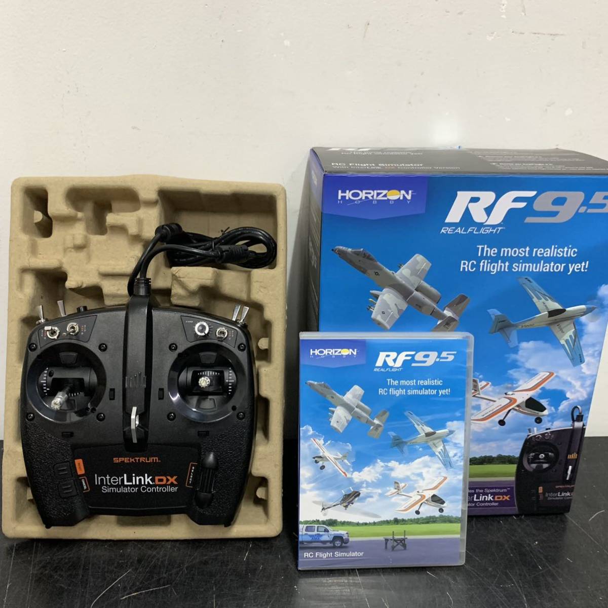 【目立った傷や汚れなし】Z183 美品 HORIZON Hobby RF9.5 Realflight RC Flight Simulator Inter Link DX フライトシミュレーター ...