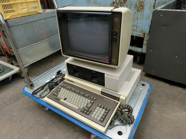 【傷や汚れあり】ん8ZS レトロパソコン ジャンク NEC PC-8801 PC-8853 キーボード モニター PC-8031 ミニディスク ...