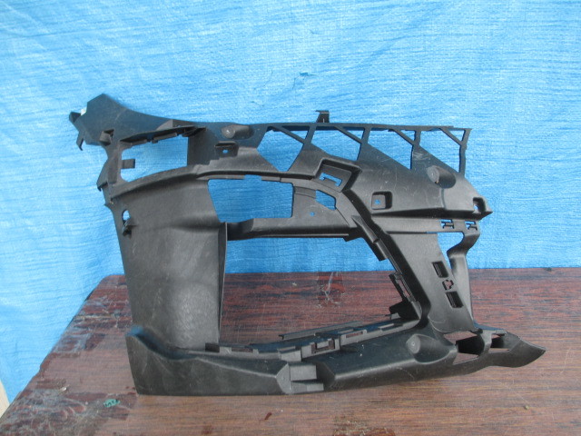 【傷や汚れあり】☆AX171 BMW G20 G21 3シリーズ Mスポーツ フロント ブラケット 右 51118069350の落札情報詳細 ...