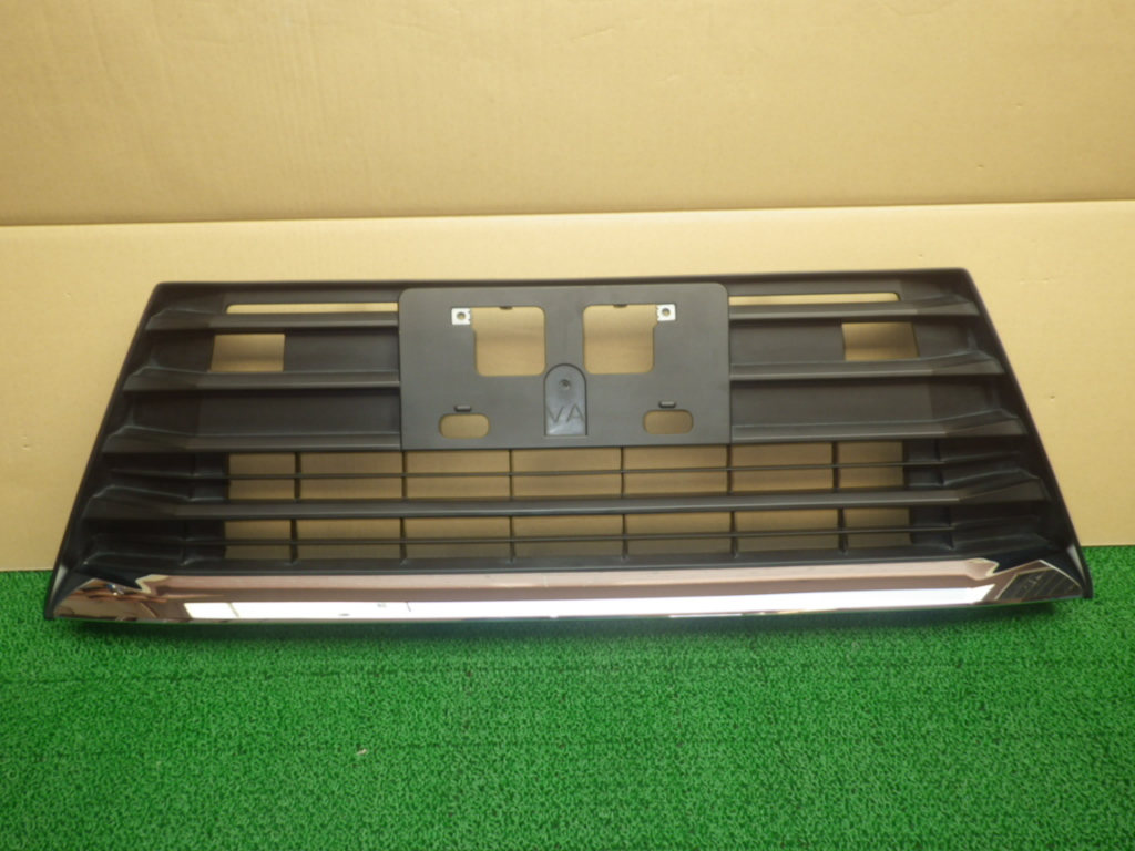 【やや傷や汚れあり】PTM-1242 ヴォクシー ZRR80W フロントバンパー内 ロアグリル 80系 後期 53102-28090 ...