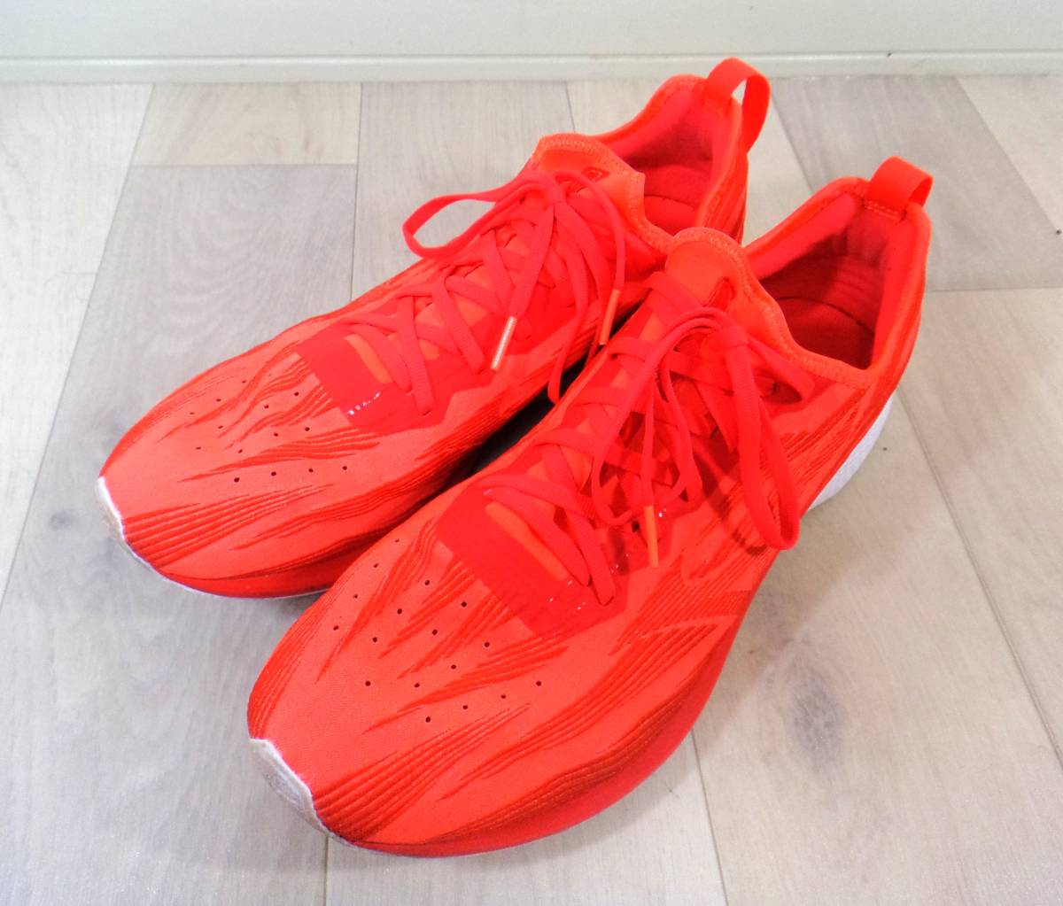 【やや傷や汚れあり】28.5cm MIZUNO ミズノ WAVE AERO 19 ミズノウェーブエアロ 19 シューズ レッド US10.5の ...