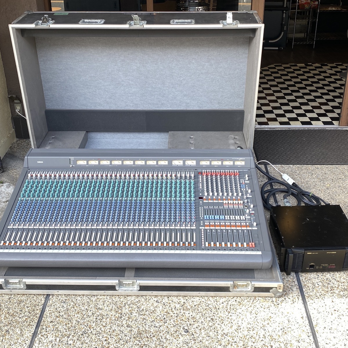 【目立った傷や汚れなし】Yamaha PM-3500-32 Analog Mixing Console ヤマハ ミキサー 引取限定 ...