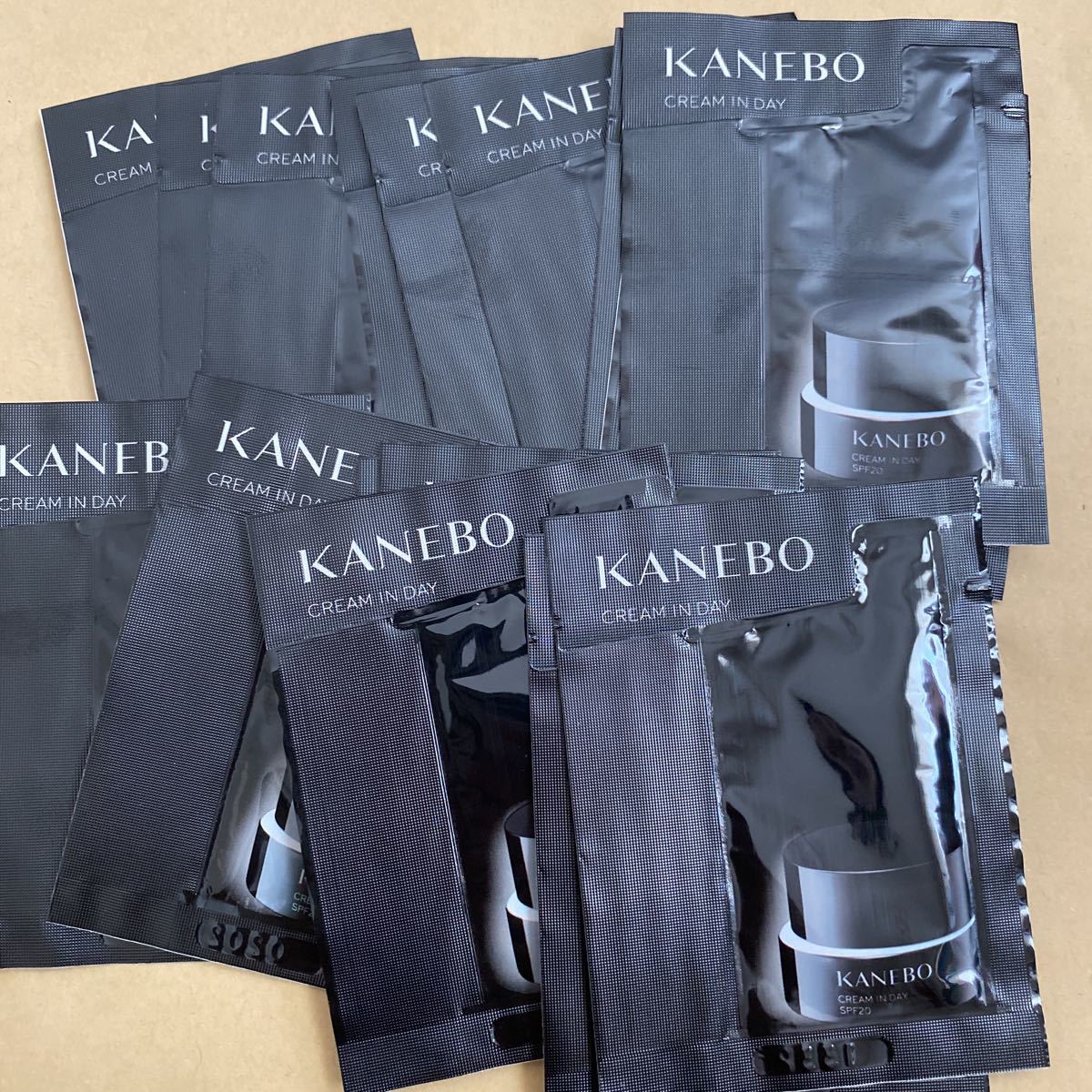 【未使用】カネボウ クリームインデイ 日中用クリーム化粧下地0.5g×20包の落札情報詳細 - ヤフオク落札価格検索 オークフリー