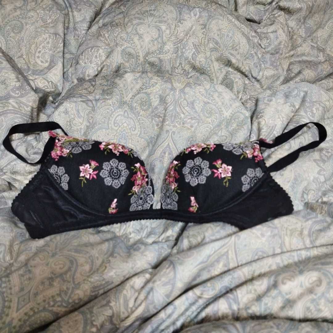 【未使用】ワコール PARFAGEパルファージュ BCL441パステル刺繍レース 淡いピンク補正ワイヤーブラ E70の落札情報詳細 - ヤフオク落札価格情報 オークフリー