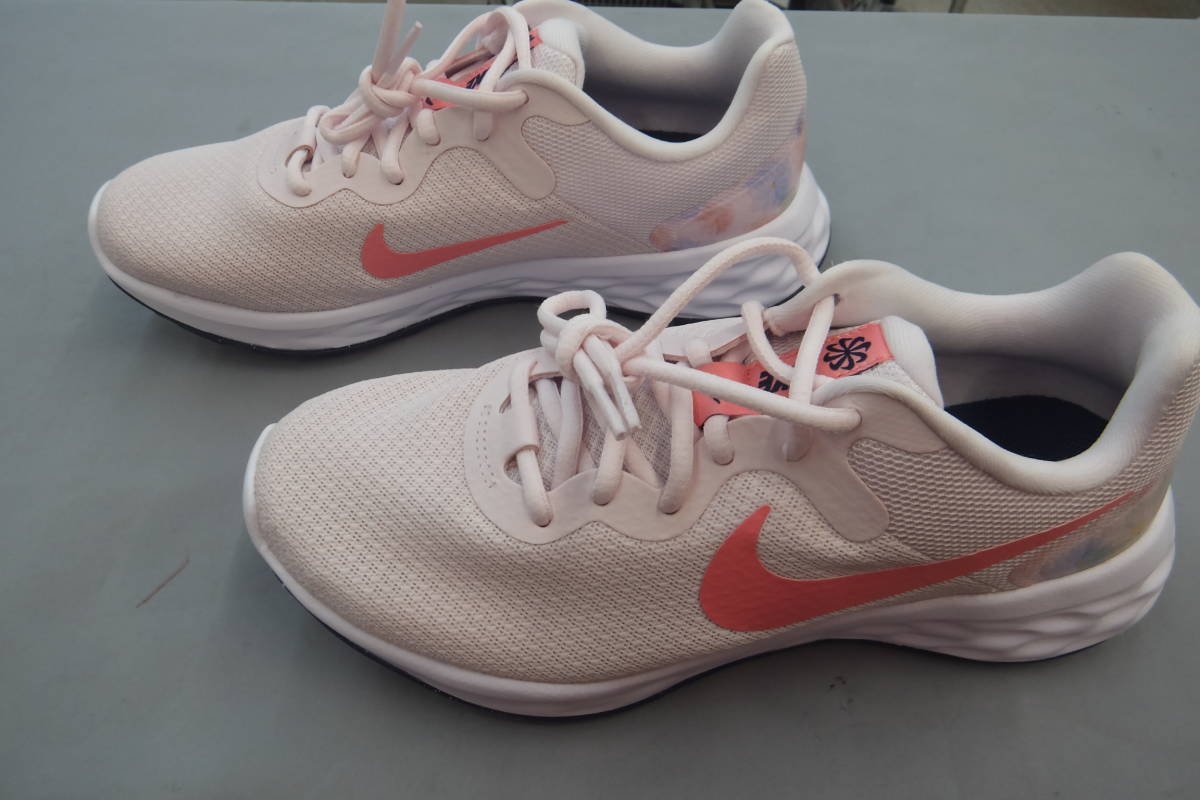 【未使用】★☆即決 未使用 NIKE ナイキ レディーススニーカー レボリューション6 23.5cm ピンク DV7893-600 送料無料☆ ...