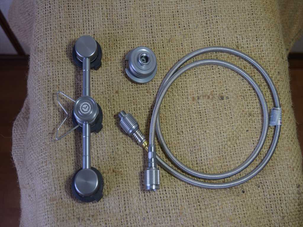 【未使用】キャンピングムーン（CAMPING MOON） CB缶 ガスステーション セイフティースタンド型 3本連結式 Z13M/Z17/Z30の落札情報詳細 - ヤフオク落札価格検索 オークフリー