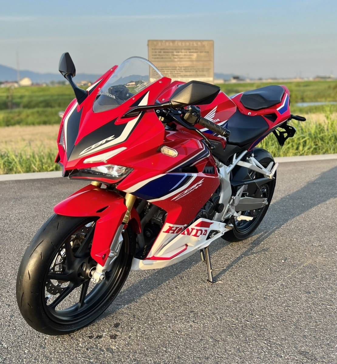 【新品】CBR250RR 2017 ステッカーセット インドネシア白赤用の落札情報詳細 - ヤフオク落札価格検索 オークフリー