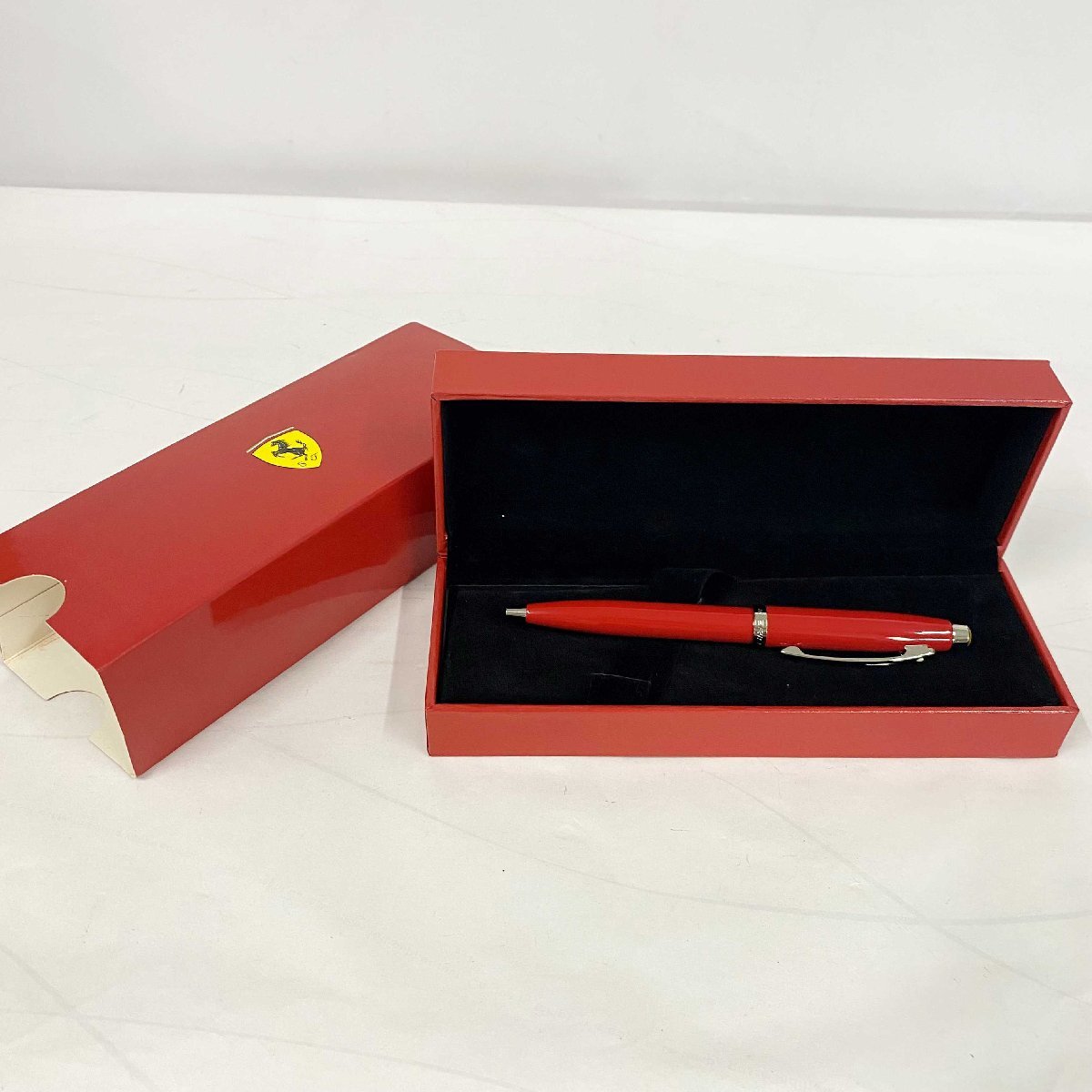 【目立った傷や汚れなし】【保管品】SHEAFFER Ferrari ボールペン＜文房具＞シェーファー フェラーリ レッド オフィシャル製品 黒 ...