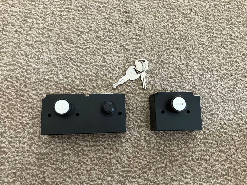 【全体的に状態が悪い】TERZO ルーフボックス キャリア 鍵 シリンダー 2個 補修用 中古 ジャンクの落札情報詳細 - Yahoo!オークション落札価格検索 オークフリー