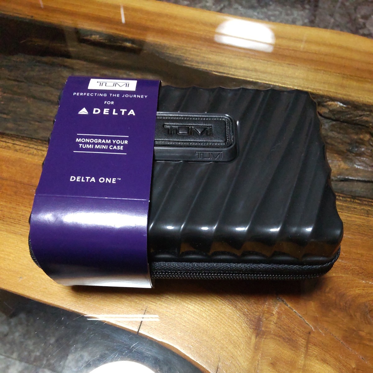 【やや傷や汚れあり】TUMI DELTA ハードケース ポーチ アメニティの落札情報詳細 - ヤフオク落札価格検索 オークフリー