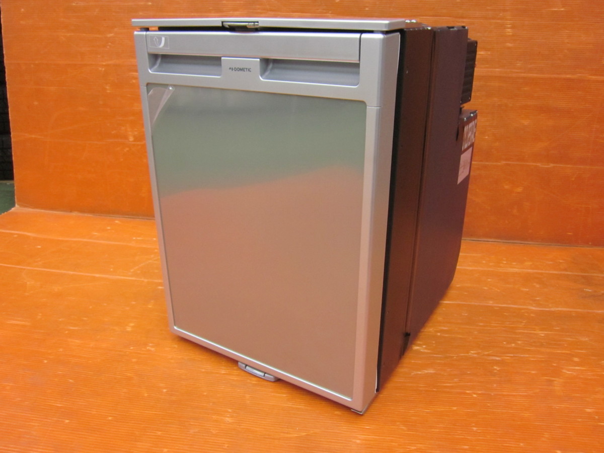 【未使用】【在庫即納】DOMETIC CRX50 DC電源専用 ビルトインタイプ 47L コンプレッサー式冷蔵庫/冷凍庫 未使用品 ...