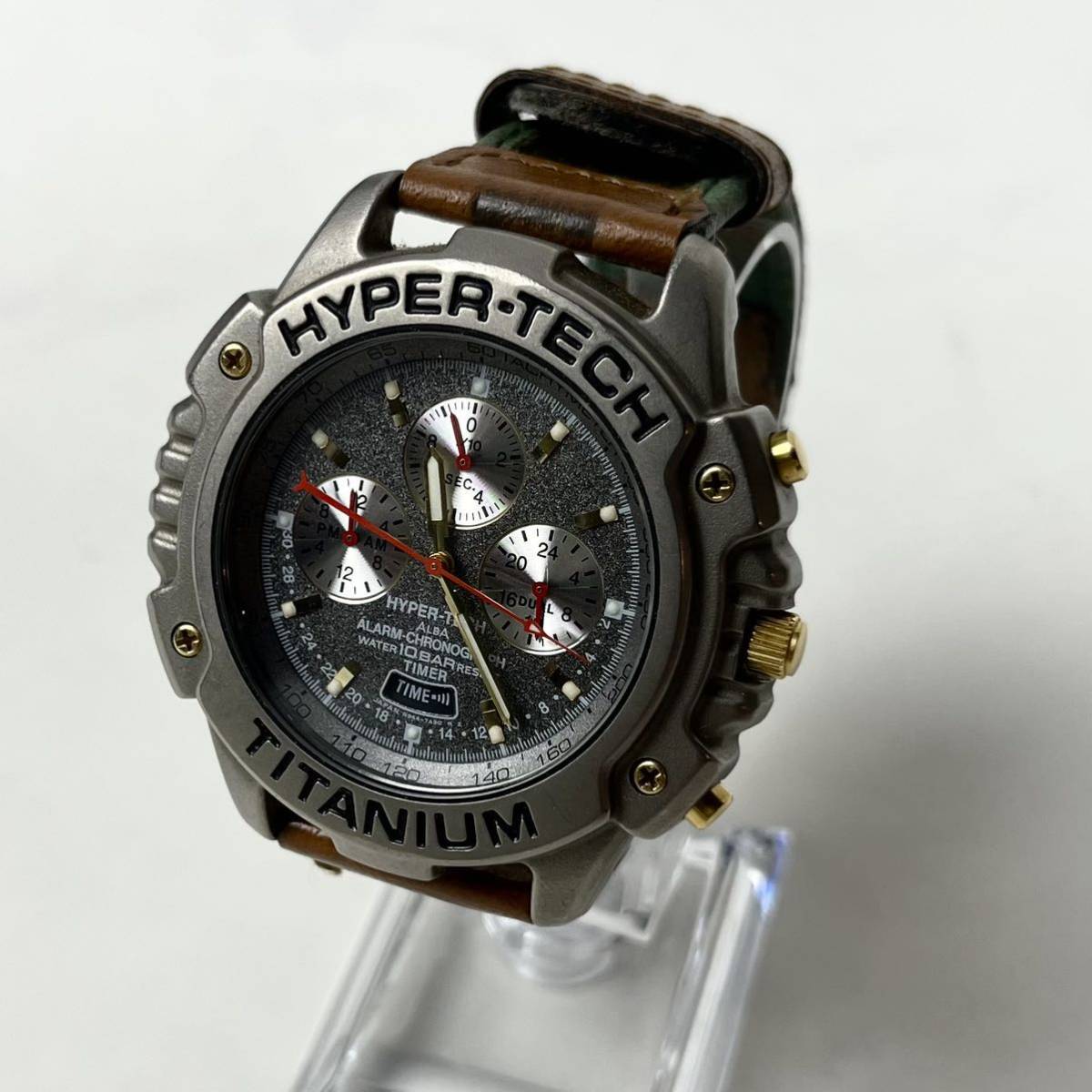 【やや傷や汚れあり】【希少】SEIKO ALBA HYPER-TECH TITANIUM アルバ クロノグラフ クォーツ 腕時計 ウォッチ チタンニウム メンズ ミリタリー 不動 ジャンク品の ...