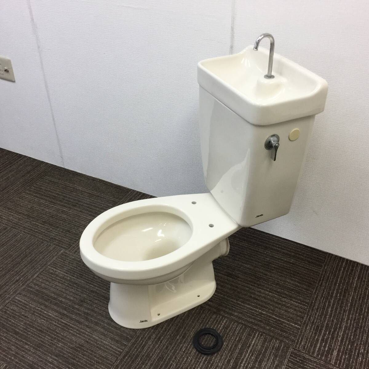 【やや傷や汚れあり】【美品】Janis(ジャニス) トイレ 洋式便器 (壁排水) 「C1230」 タンク「T518D」 一式セット ...