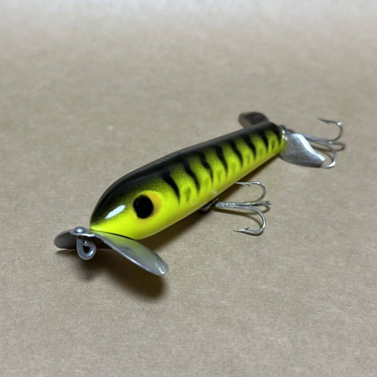 【目立った傷や汚れなし】希少色 オールド アーボガスト ジッタースティック 3/8oz arbogast jitter stick ...