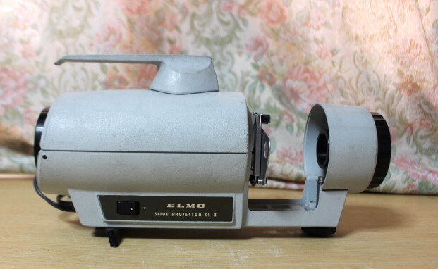 【傷や汚れあり】 な-303 ELMO/エルモ スライドプロジェクター＜CS-Ⅱ＞ 85mm 中古 映写機 日本製 箱なし 高さ15cm横 ...