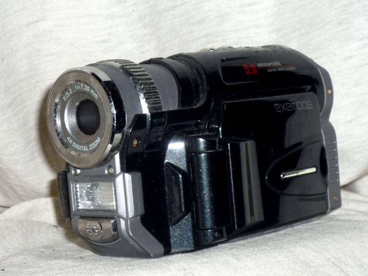 【傷や汚れあり】EXEMODE デジタルビデオカメラ (500万画素・SD記録・単三電池仕様)動作品・キズ多数の落札情報詳細 - ヤフオク落札価格検索 オークフリー
