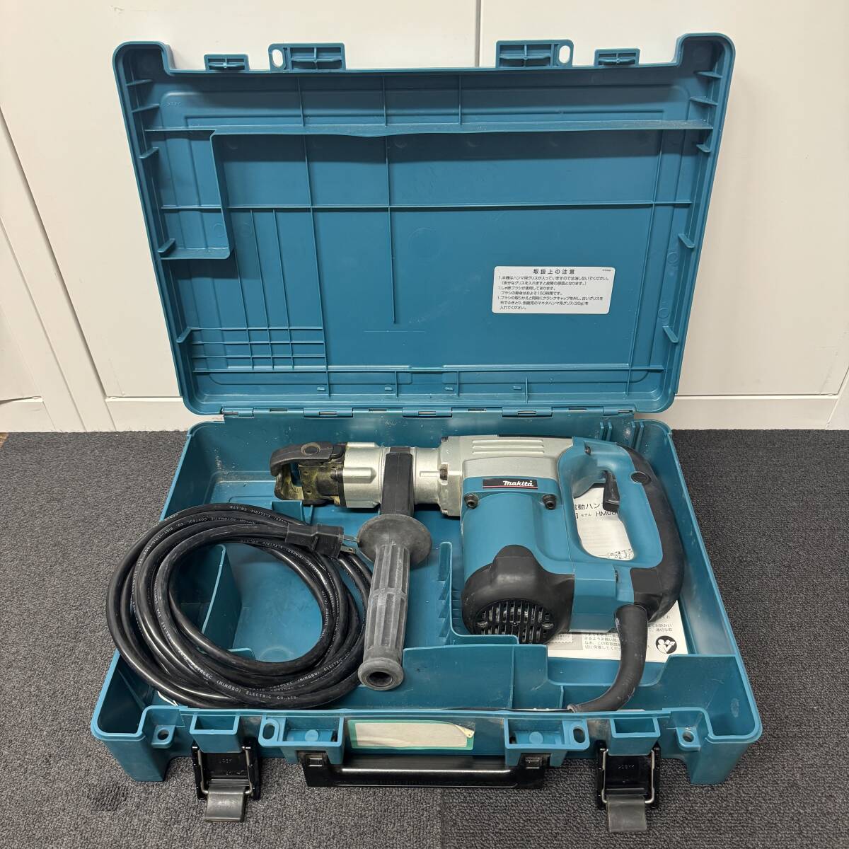 【傷や汚れあり】91658 makita マキタ 電動ハンマ HM0830 工具 六角シャンク 通電確認 中古 現状品の落札情報詳細 ...