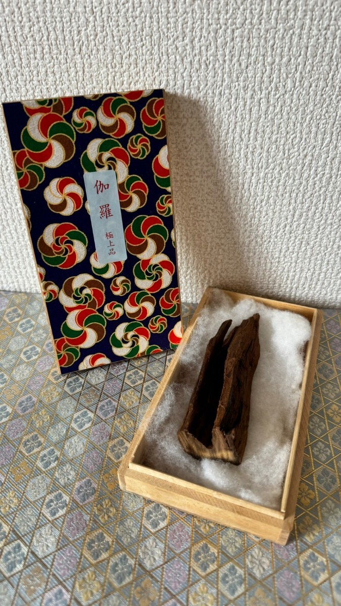 【目立った傷や汚れなし】【伽羅】極上品 77g 伽羅 お焼香 香木 ベトナム産 茶道具 香炉 聞香 沈香 香道具 お香の落札情報詳細 - Yahoo!オークション落札価格検索 オークフリー