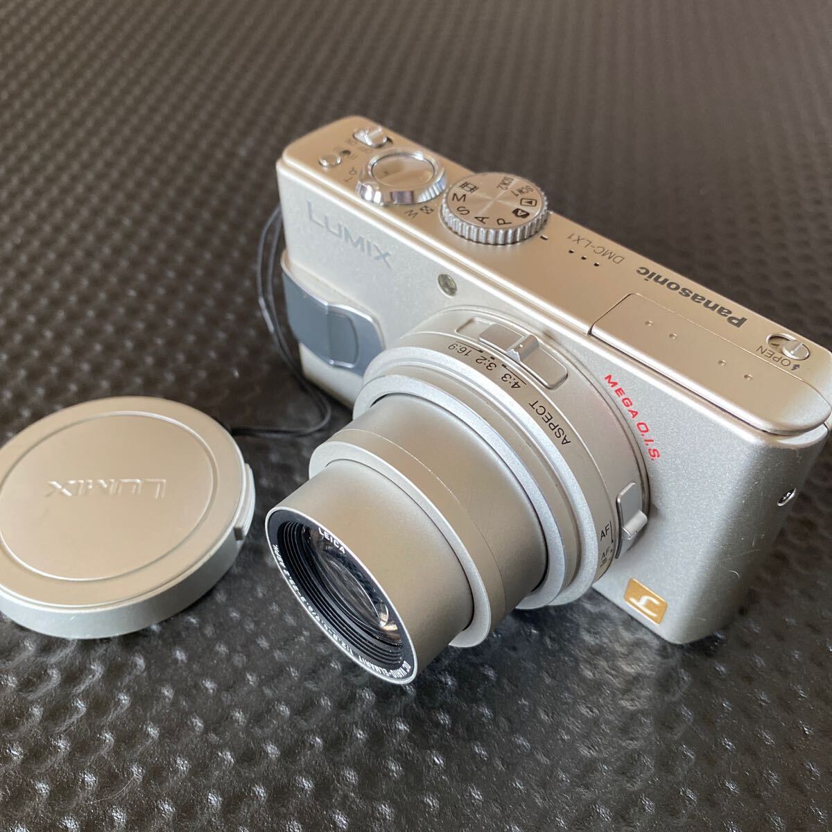 【目立った傷や汚れなし】フルセット美品【Panasonic】LUMIX LX1 パナソニック ルミックス デジタルカメラ デジカメ DMC-LX1-S LEICAレンズ SDカード/取説付きの ...