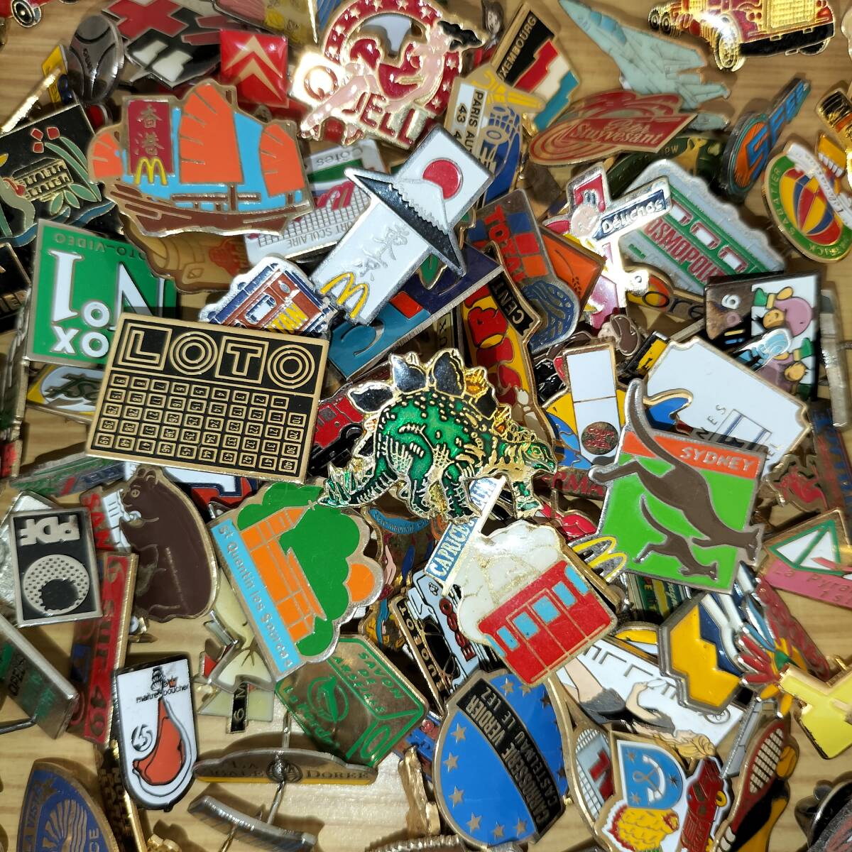 【やや傷や汚れあり】ピンバッジ 130個セット フランス雑貨 まとめ売り まとめて 大量 ピンズ ヴィンテージ ピンバッチ F3-130-0723-2 マクドナルドの落札情報詳細 ...