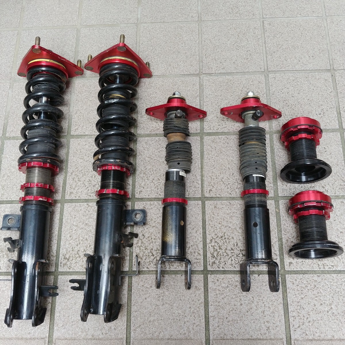 【全体的に状態が悪い】抜け無し 社外 e51 エルグランド 4WD E51/ME51/MNE51/NE51 車高調 ラルグス？ フルタップの落札情報詳細 - Yahoo!オークション落札価格 ...