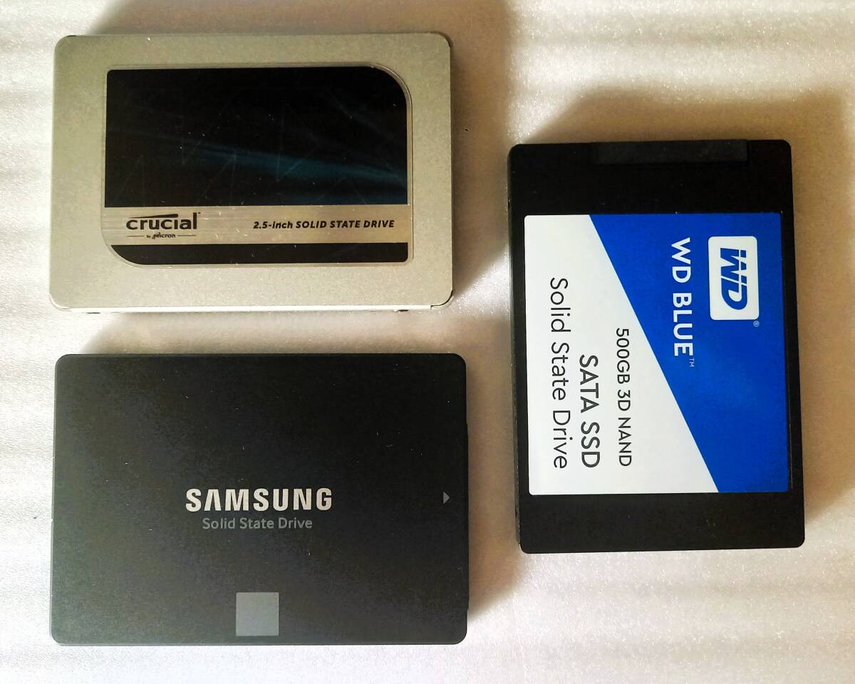 【やや傷や汚れあり】【送料無料】【中古・動作確認済み】2.5インチSSD3枚セット Crucial「500GB」(SATA)+Samsung ...