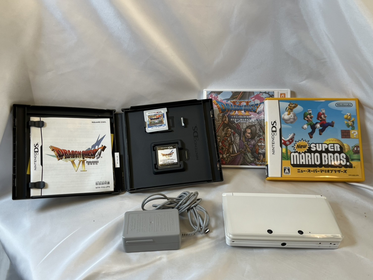 【目立った傷や汚れなし】NINTENDO ニンテンドー 任天堂 - 3DS CTR-001 本体 ホワイト 白ドラクエ マリオ - 通電動作 ...