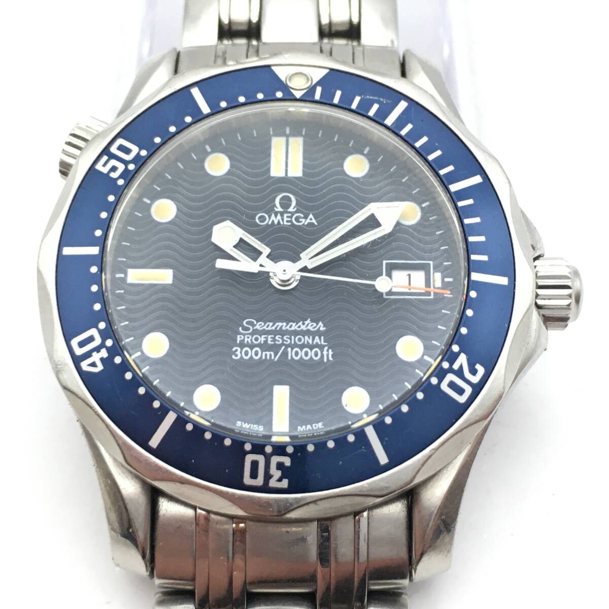 【やや傷や汚れあり】 H2412-77 OMEGA/オメガ Seamaster シーマスター 300M 3針 Date デイト メンズ クォーツ 腕時計 ベルト破損あり 【通電・動作確認済み ...