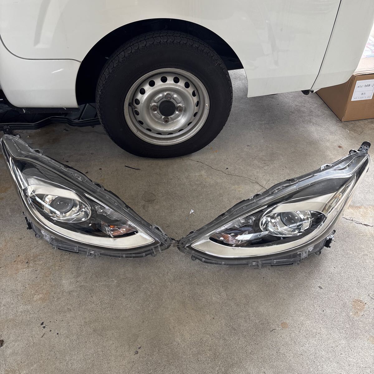 【目立った傷や汚れなし】超美品★アクア NHP10 後期 ヘッドライト 左右 セット ハロゲン レベ付 コイト 52-312 打刻Y 338431-338432★送料無料☆の落札情報詳細 ...