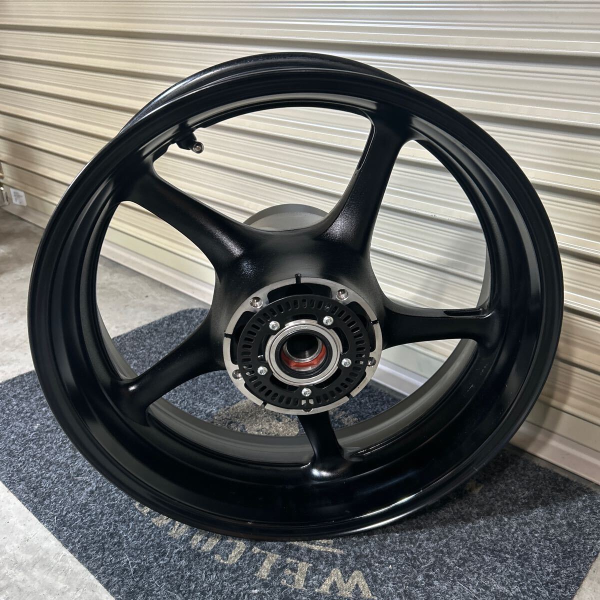 【目立った傷や汚れなし】ヤマハ YZF-R6 BN6 純正リアホイール YAMAHA ST600 純正の落札情報詳細 - Yahoo ...