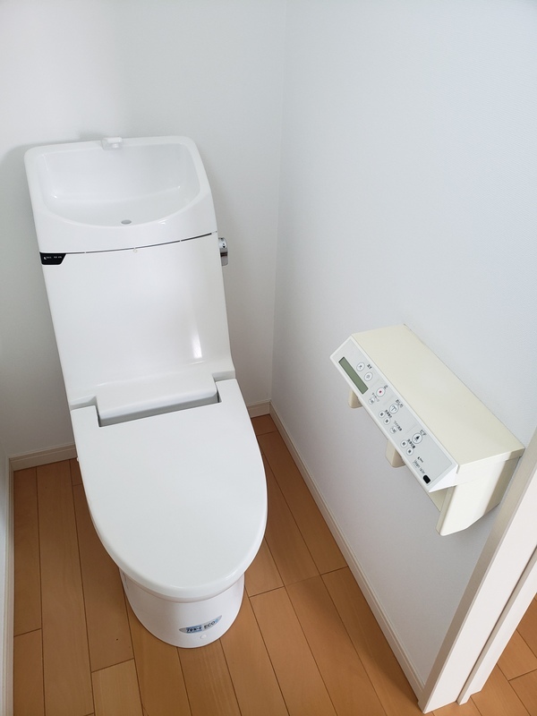 【新品】 展示品/INAX/シャワートイレ/便器/DT-B182XU/GBC-370SXU/ピュアホワイト/イナックス の落札情報詳細 - Yahoo!オークション落札価格検索 オークフリー