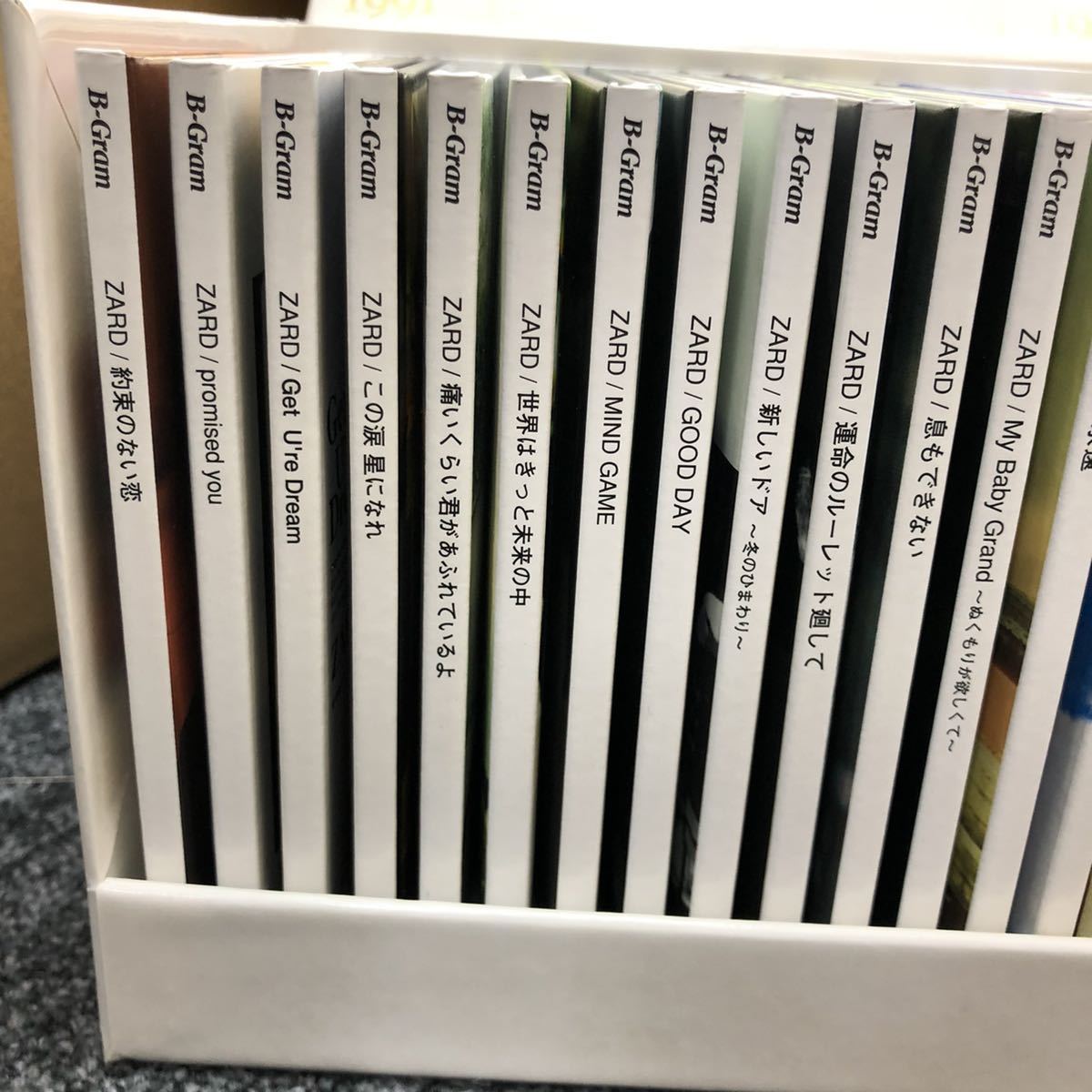 30％割引速くおよび自由な ZARD PREMIUM BOX 1991-2001 ファンクラブ会員限定品 邦楽 CD-OTA.ON.ARENA ...