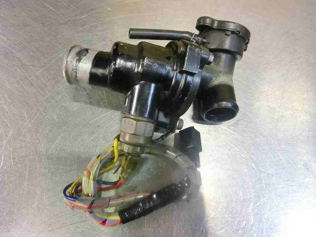 【50374】三菱ふそう ファイター FK628G ラジエターキャップ MC432142 未使用 の落札情報詳細| ヤフオク落札価格情報 オークフリー