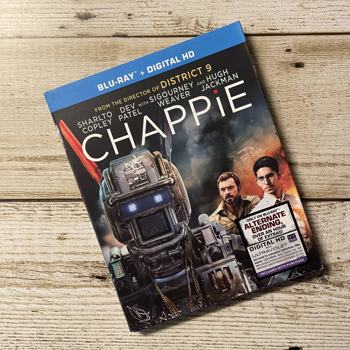 100円スタート！ チャッピー CHAPPiE Blu-ray/洋画/紙ジャケット/シャールト・コプリー/デーヴ・パテール/SF/アクション/ロボットの落札情報詳細 - Yahoo ...