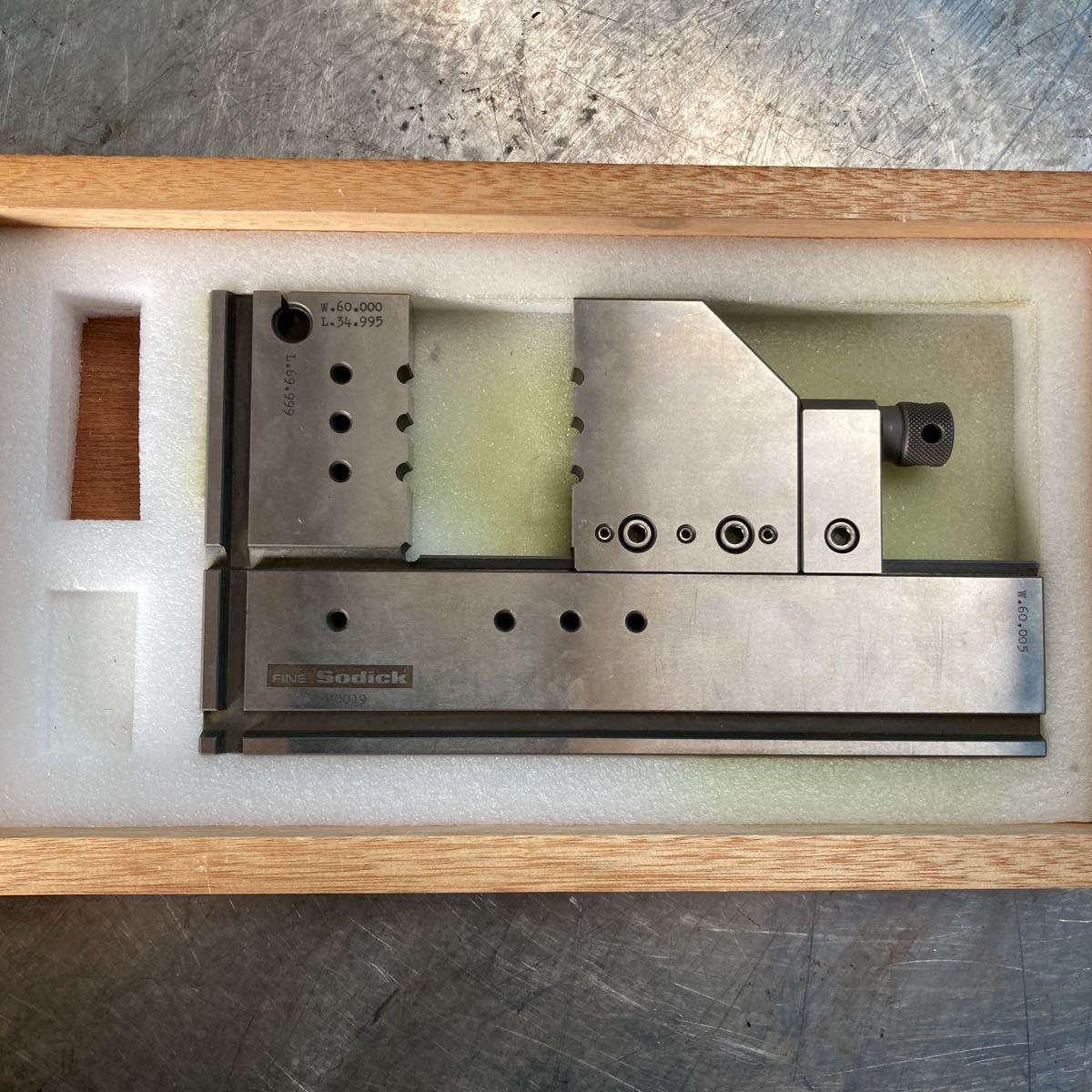 【中古】Sodick ソディック AP200 ワイヤーカット 放電加工機 油仕様 の落札情報詳細| ヤフオク落札価格情報 オークフリー