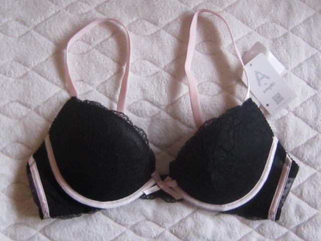 【未使用】☆新品！ワコール A by amphi アンフィ Tシャツにも♪ モールドカップ ブラジャー C70 / ブラック！！の落札情報詳細 - ヤフオク落札価格検索 オークフリー