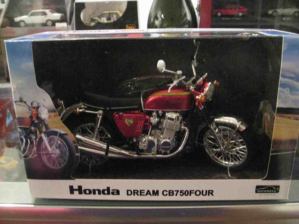 【未使用】☆ok蔵出し★初版アオシマ1/12ホンダCB750FOUR(K0)キャンデイレッド★の落札情報詳細 - ヤフオク落札価格検索 オークフリー