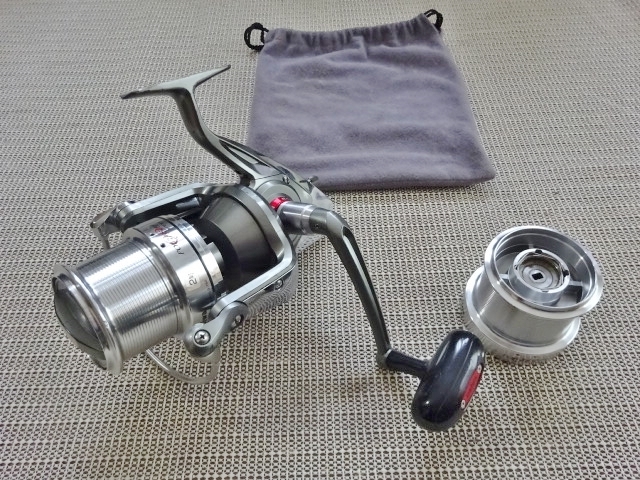 【傷や汚れあり】 ダイワ タイドサーフ 4000QD （スプールはパワーサーフ4000QDの物になります） 替えスプール付きの落札情報詳細 - ヤフオク落札価格検索 オークフリー