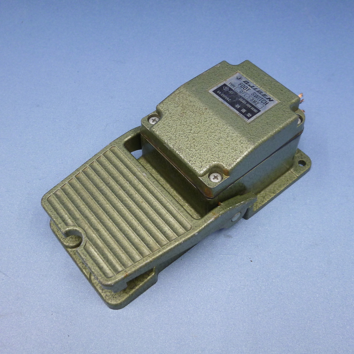 【傷や汚れあり】OJIDEN フットスイッチ OFL-1-SM2 6A-250VAC 防雨型 中古の落札情報詳細 - ヤフオク落札価格検索 オークフリー