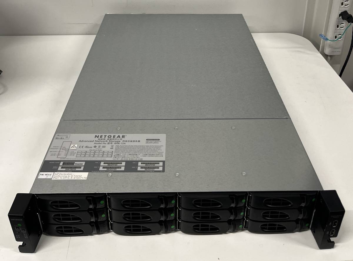 【未使用に近い】「SATA合計：44TB」Netgear Advanced Network Storage、Model：RNR-12A ...
