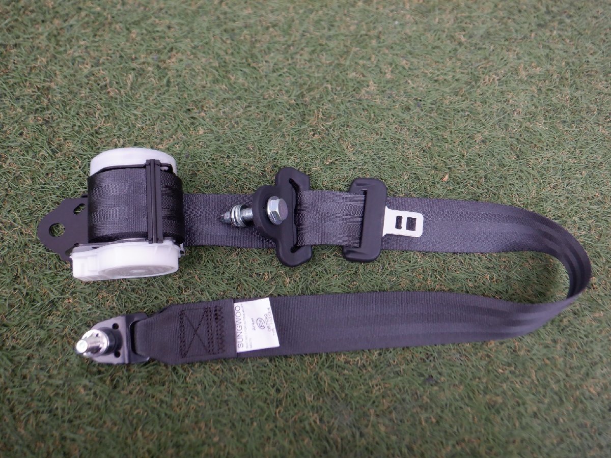 【未使用に近い】新車外しトヨタ純正 S403M S413M タウンエース ライトエース 後期 2022年 リアシート用 リア シートベルト 右側 73360-BZ280 S402M S412M ...