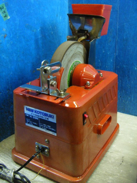 【傷や汚れあり】★ウエダ製作所 タテ型 刃物とぎ機 ニューコトブキ K-33N 刃物研磨機/刃物研ぎ機/電動研磨機/水研機/研磨工具/電動シャープナー/縦型の落札情報詳細 - Yahoo ...