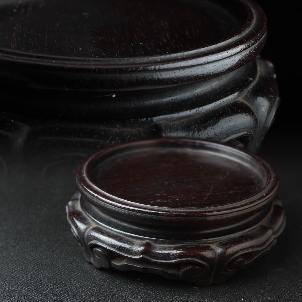 【やや傷や汚れあり】EK528 唐木一刀彫花瓶台 径8.2cm 重63g・唐木底座・瓶座・香炉台・花台・唐木瓜稜圓形底座の落札情報詳細 ...