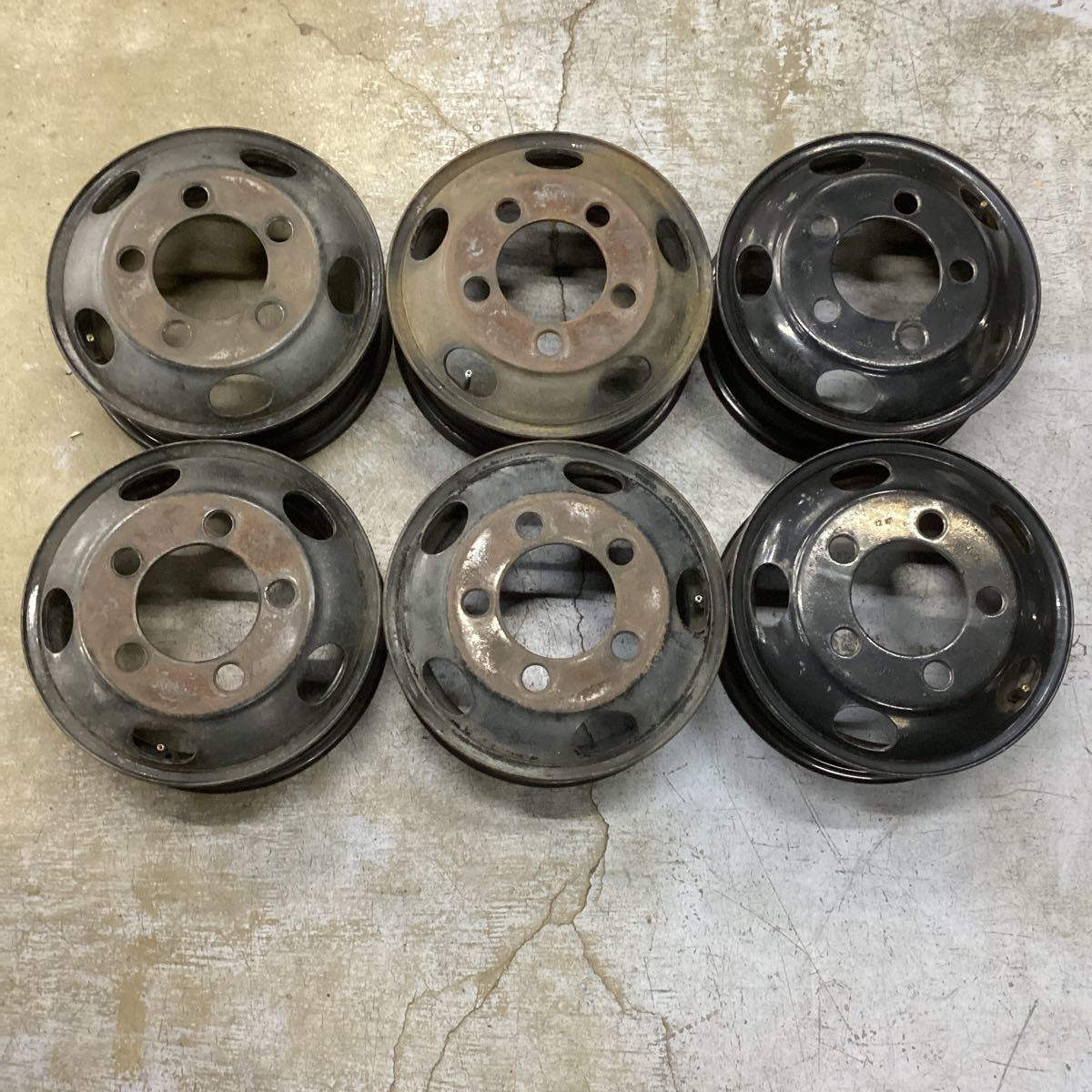 【傷や汚れあり】[W1309E5K] TOPY製 トラック用スチールホイール 16×5.5K+115 TFB PCD約203mm 16インチ ...