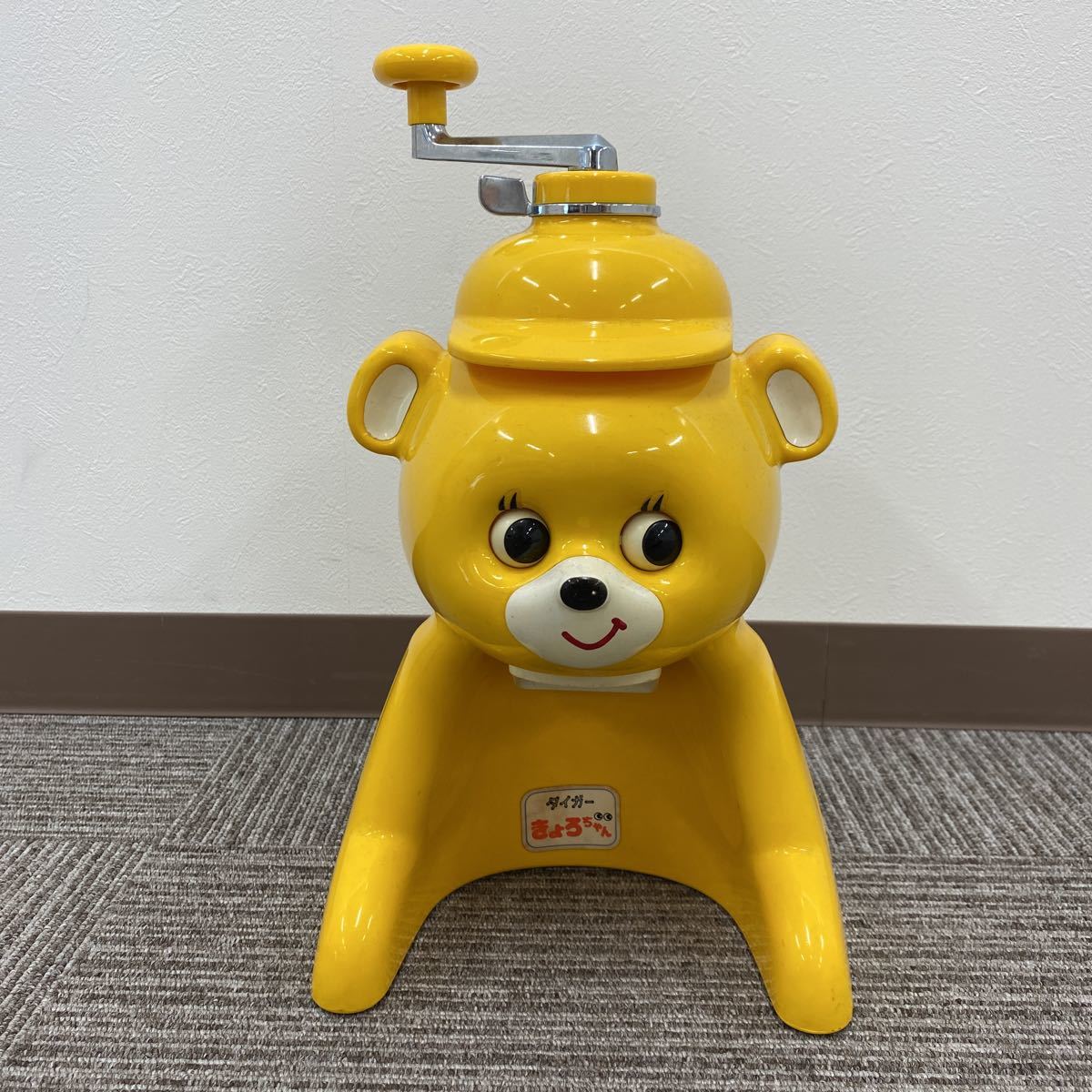 【やや傷や汚れあり】35 タイガー きょろちゃん ABF-100 かき氷器 かき氷機 TIGER キョロちゃん 昭和レトロ 当時物の落札情報詳細 - Yahoo!オークション落札価格検索 オークフリー