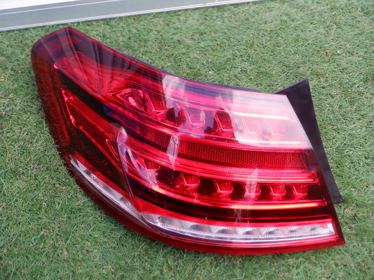 【やや傷や汚れあり】ベンツ純正 W212 Eクラス セダン 後期 LED テールライト テールランプ 左側 A2129060703 m-22 ...
