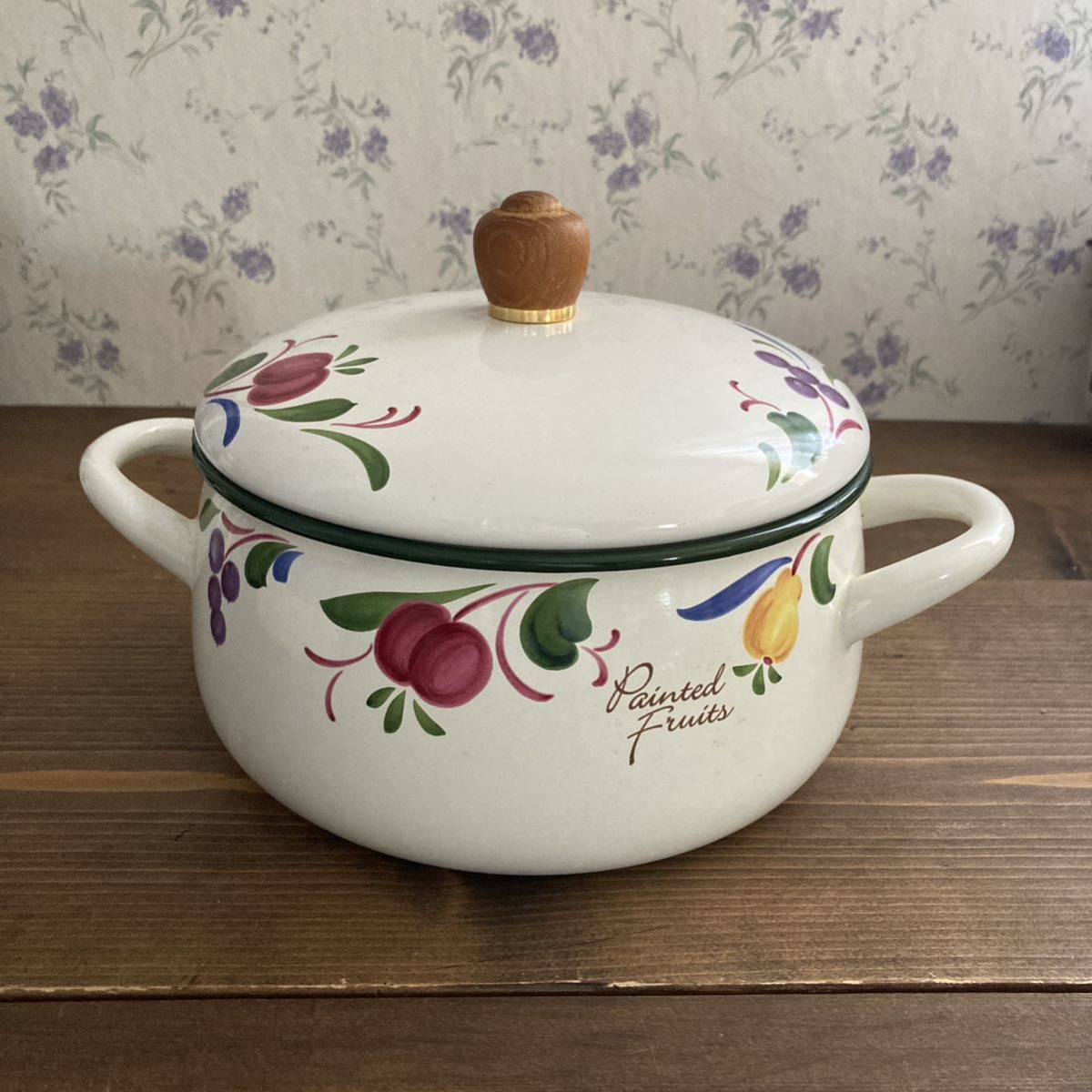 【やや傷や汚れあり】EJIRY エジリー 両手鍋 フルーツ柄 ホーロー 昭和レトロの落札情報詳細 - ヤフオク落札価格検索 オークフリー