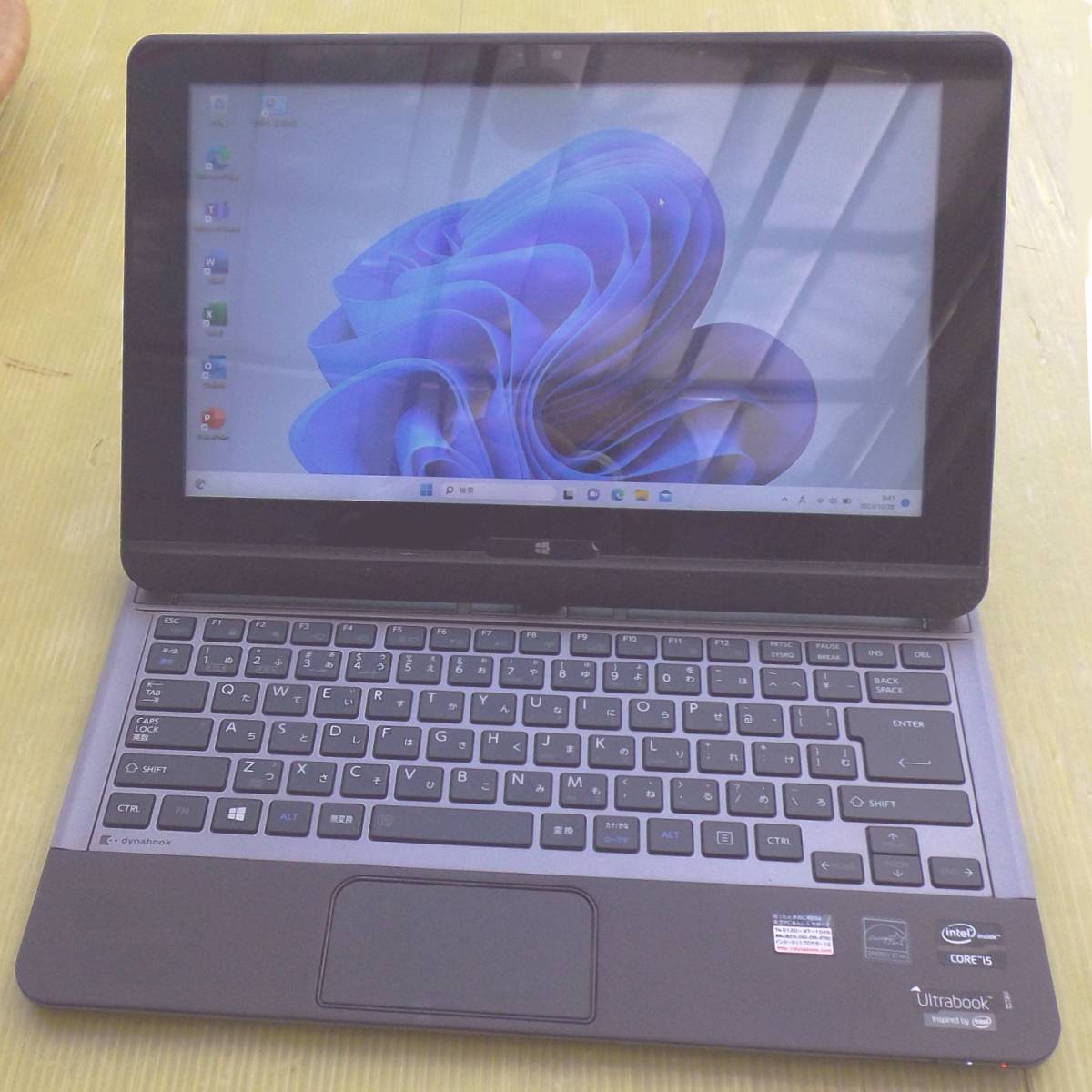 【目立った傷や汚れなし】dynabook R822 ノートPC 64GSSD メモリー4G12.5型ワイドタッチパネルを搭載したコンバーチブル ...