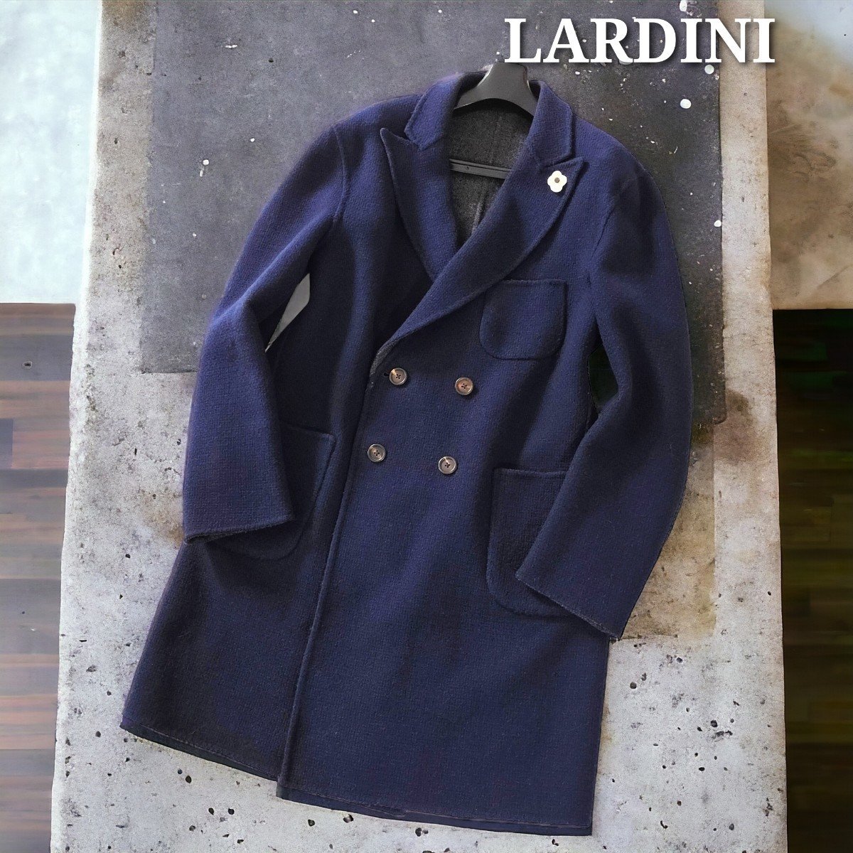 【新品】新品未使用 LARDINI ラルディーニ ブートニエール シリコンラバー製 水牛ボタン付 純正 ホワイト×ネイビーの落札情報詳細 - ヤフオク落札価格検索 オークフリー